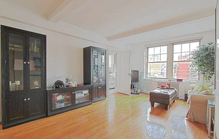 Andy Cohen Picks Up Fourth Co-op in West Village Building, Is Now ...