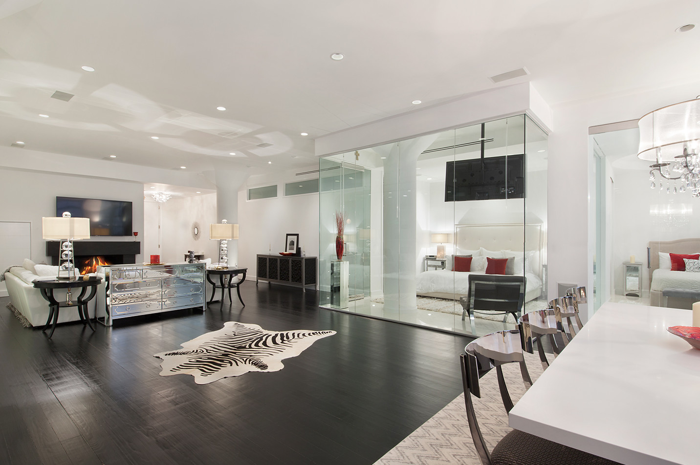 Tribeca Condo With Two Voyeuristic Glass-Enclosed Bedrooms Asks $4.75M ...