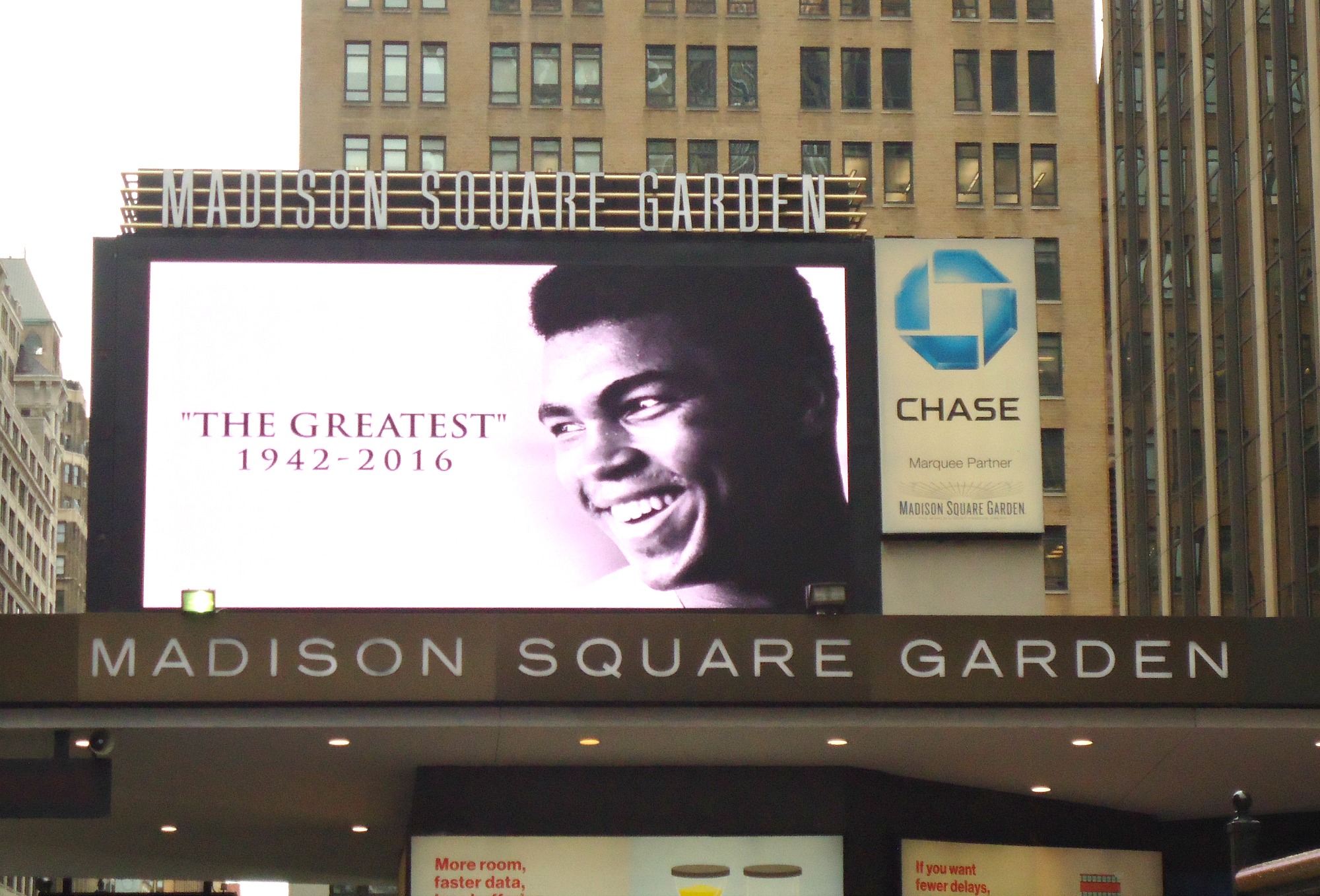 'Muhammad Ali Way' Street Sign Appears Outside Madison Square Garden ...