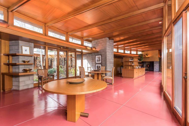 Own Frank Lloyd Wright's horseshoe-shaped ‘Tirranna’ home in New Canaan ...