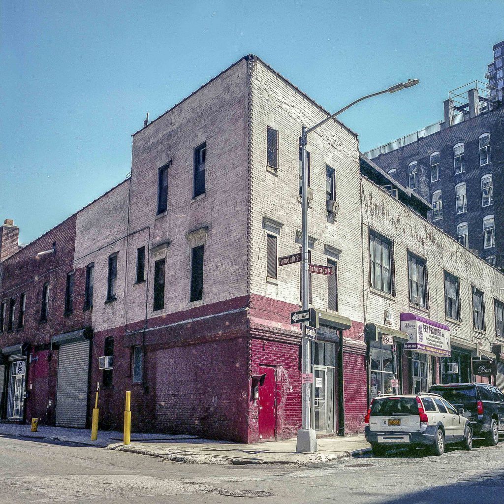 The Urban Lens: Zooming in on New York's captivating corner ...