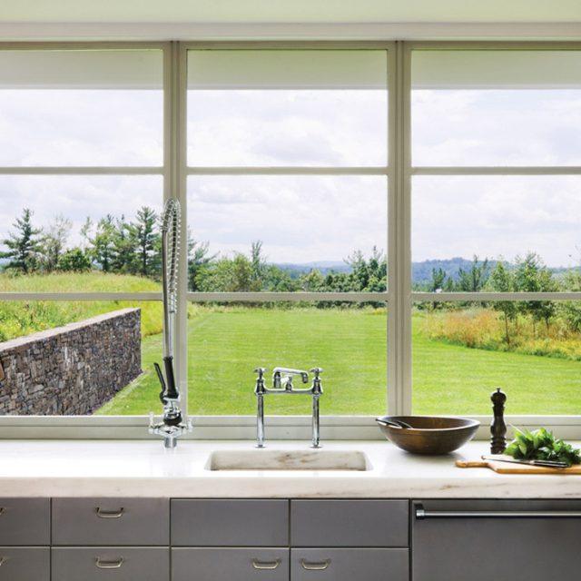 Architect Steven Harris designed a modern retreat for himself on 50 ...