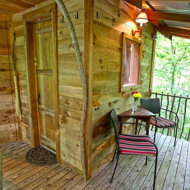 This summer, you could stay in an Adirondack tree house retreat | 6sqft