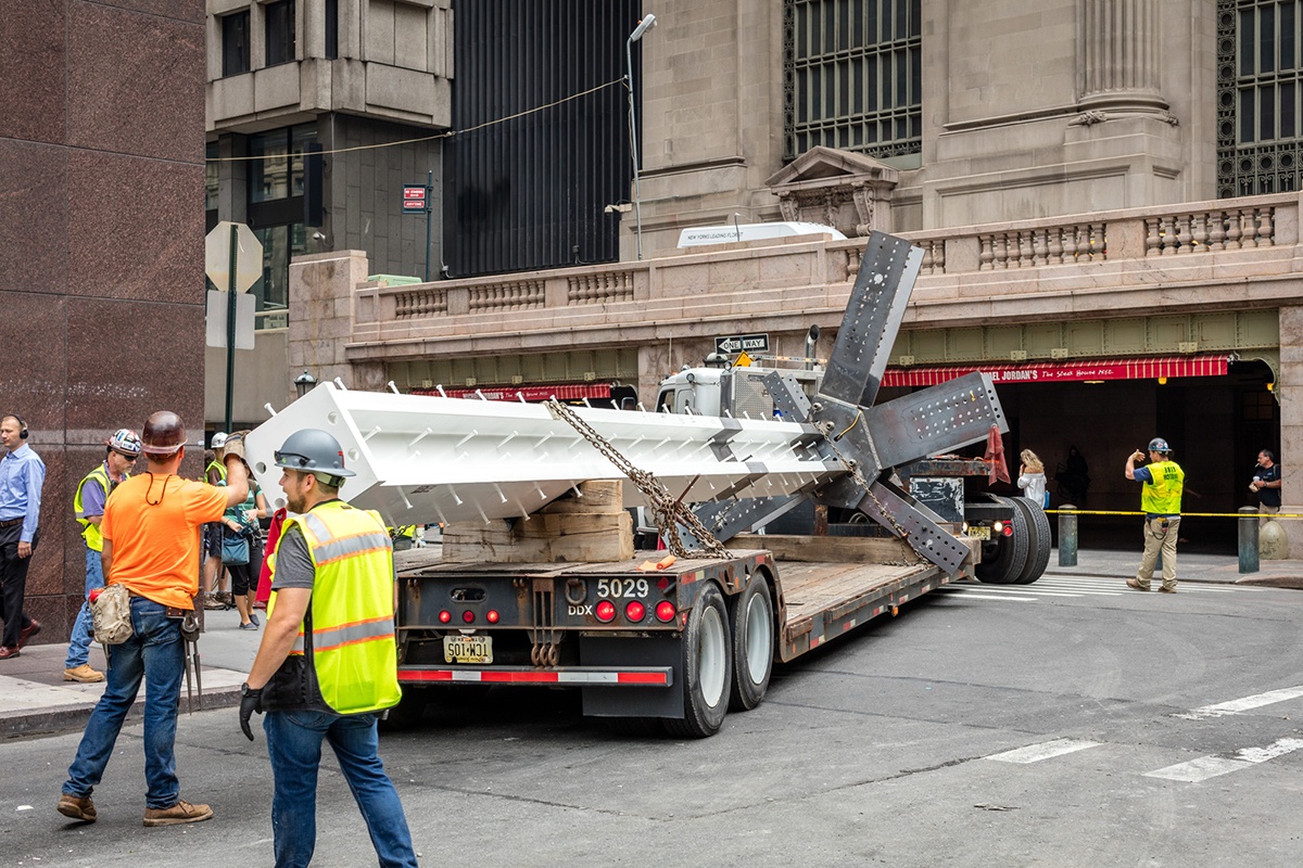 PHOTOS: First steel column installed at 1401-foot One Vanderbilt, NYC’s ...