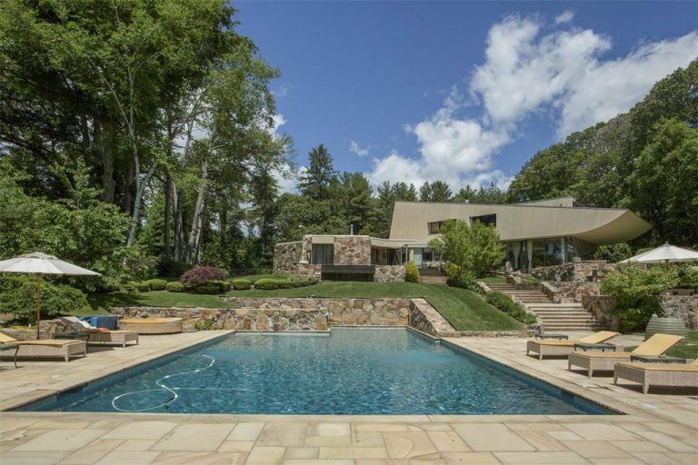 'Romantic modernist' Norman Jaffe designed this sculptural Long Island ...