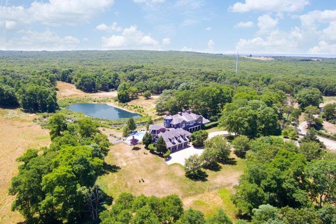 'Hercules' actor Kevin Sorbo chops the price of his giant Hamptons ...