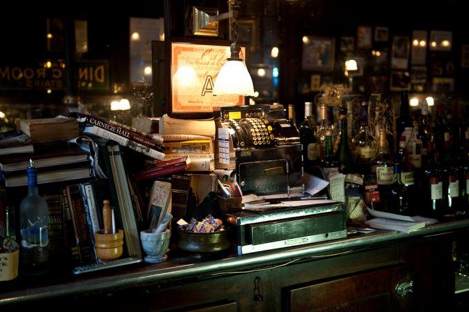 Cracking open the stories of NYC's most historic bars | 6sqft