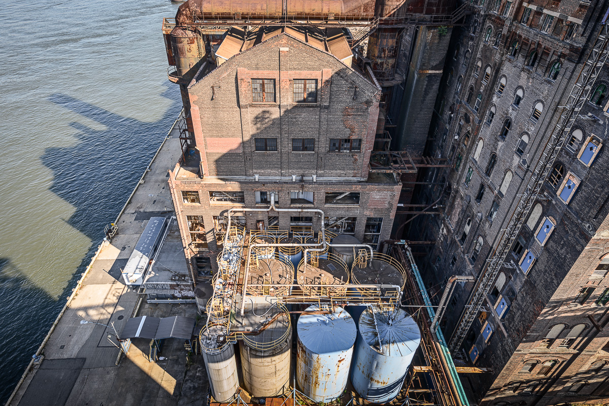The Urban Lens: See the last photographs of the abandoned Domino Sugar ...