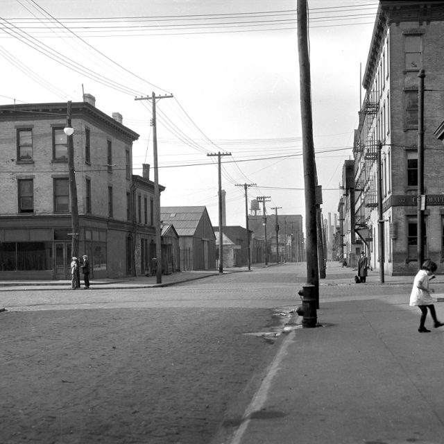 Photographer Ray Simone restores negatives of NYC's past, pixel by ...