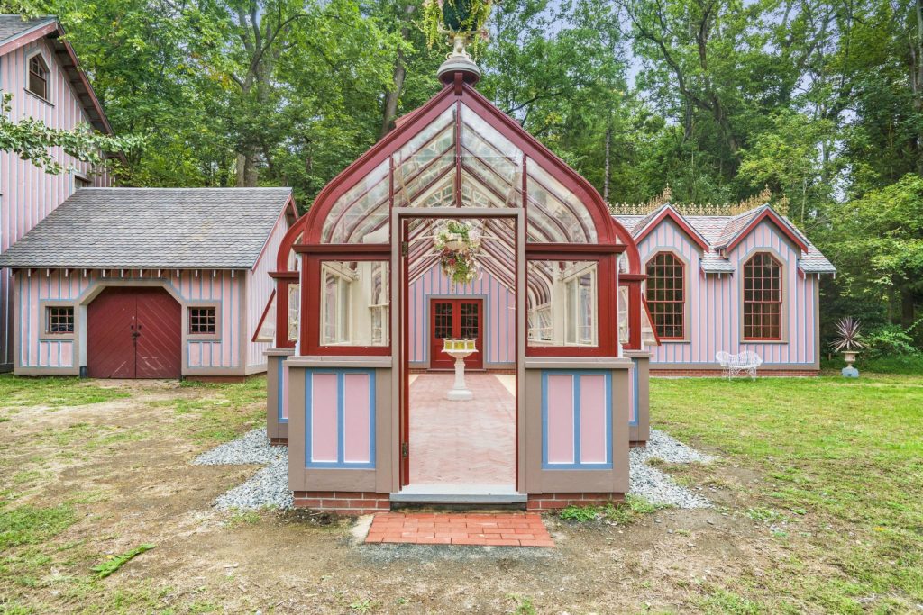 Tour Westchester's Octagon House, the world's only eight-sided, fully ...