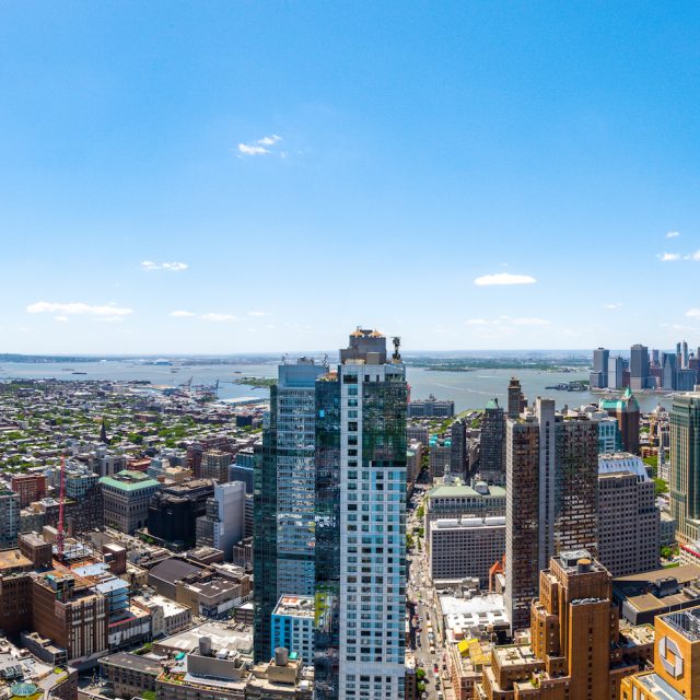 Extell's 720-foot Brooklyn Point tops out, becomes tallest tower in ...