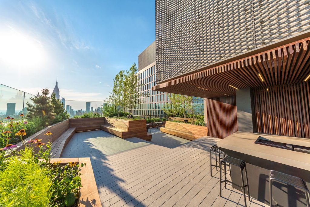 42nd-floor members-only rooftop pool reopens at the American Copper ...