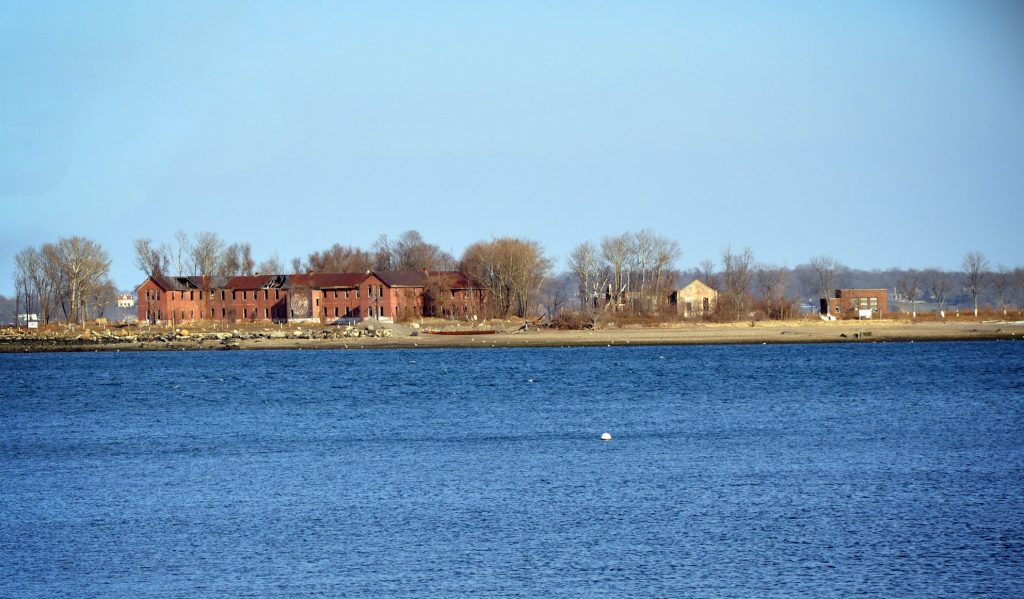 City Council votes to make Hart Island, nation's largest public ...