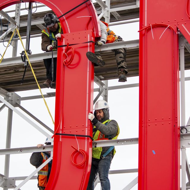 Watchtower-replacing Welcome sign unveiled in Brooklyn Heights | 6sqft