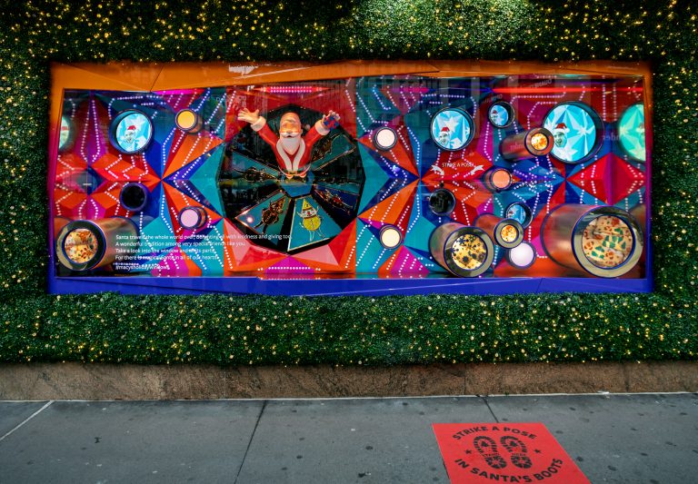 See NYC’s 2019 holiday windows (without facing the crowds) | 6sqft