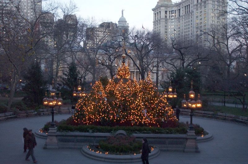 A look back at the City Hall Christmas tree lighting, a bygone NYC ...