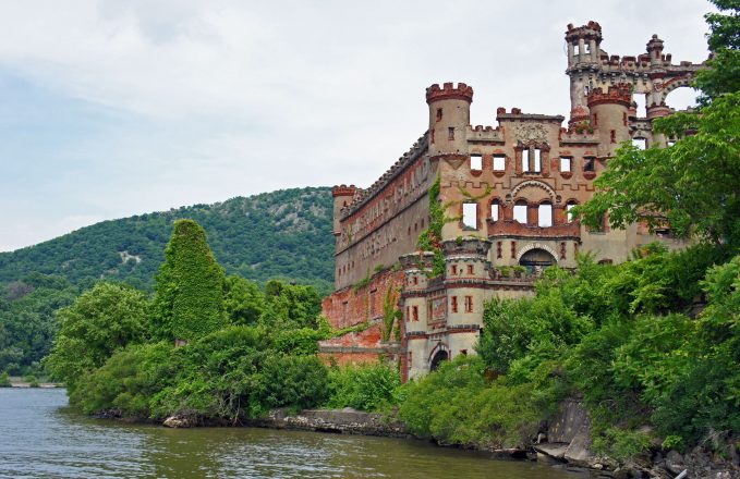 The history of Hudson Valley's abandoned Bannerman Castle and how to ...