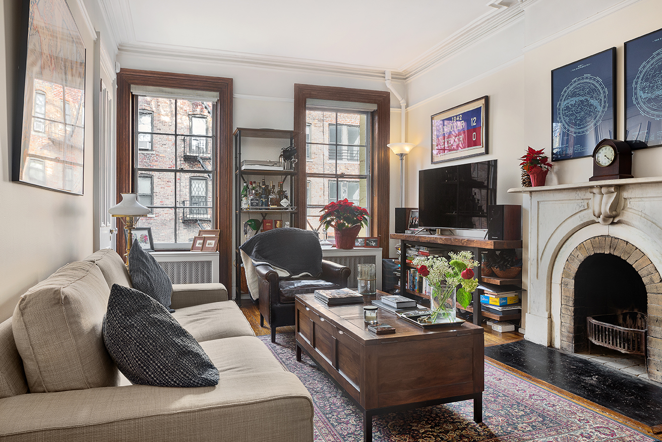 19th-century West Village townhouse comes with an owner's triplex and ...