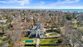 French chateau on the Connecticut coast asks $4.5M | 6sqft