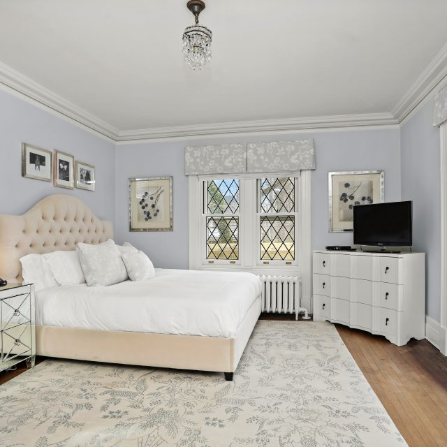 French chateau on the Connecticut coast asks $4.5M | 6sqft