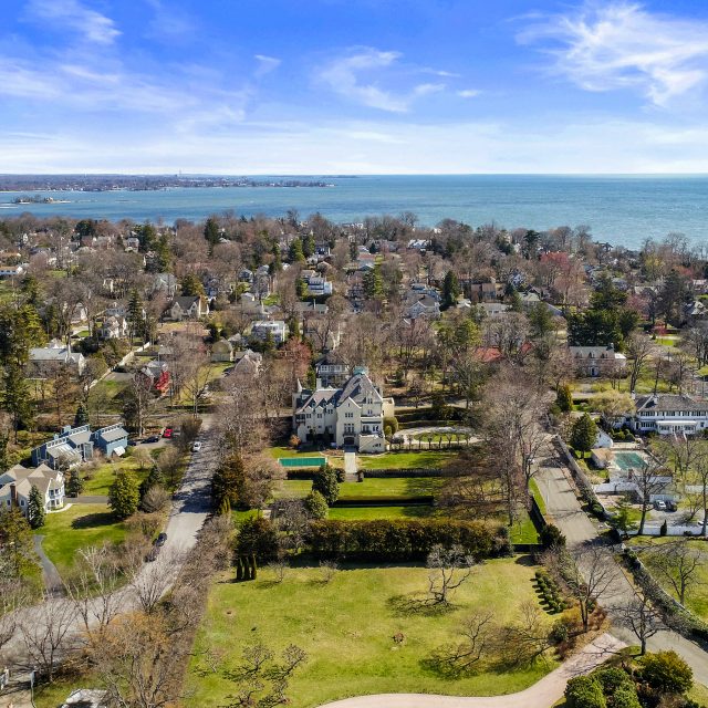 French chateau on the Connecticut coast asks $4.5M | 6sqft