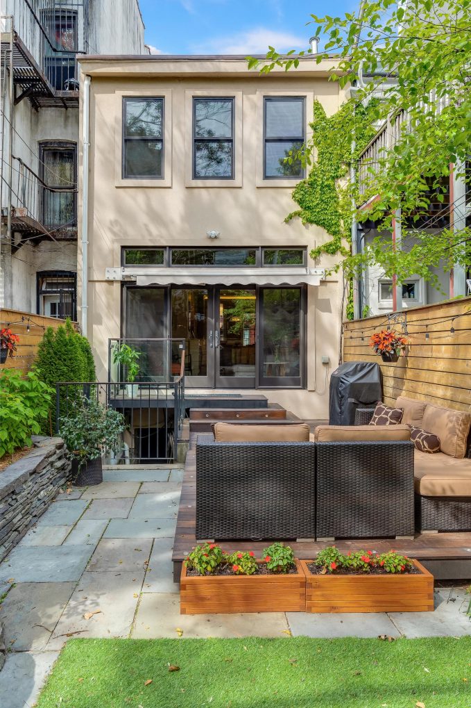 $2.3M Park Slope rowhouse has tranquil interiors and a party-ready ...