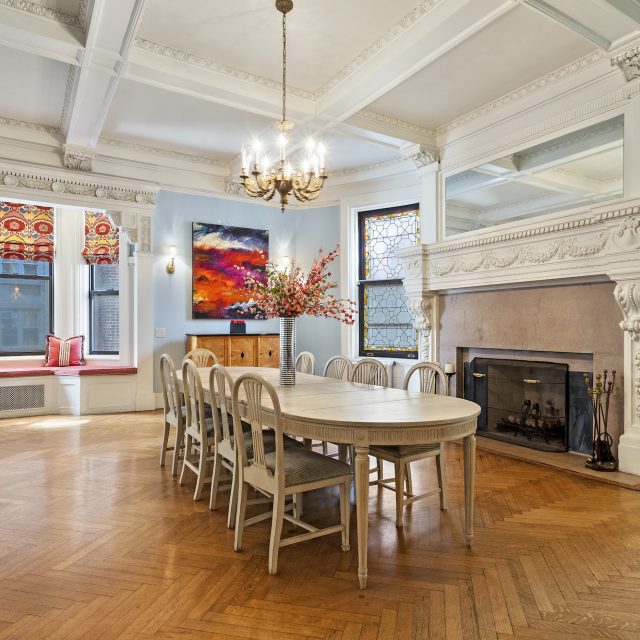 Nolita Loft Interior Boasts Floor-to-ceiling Book Shelves, Modern Art ...