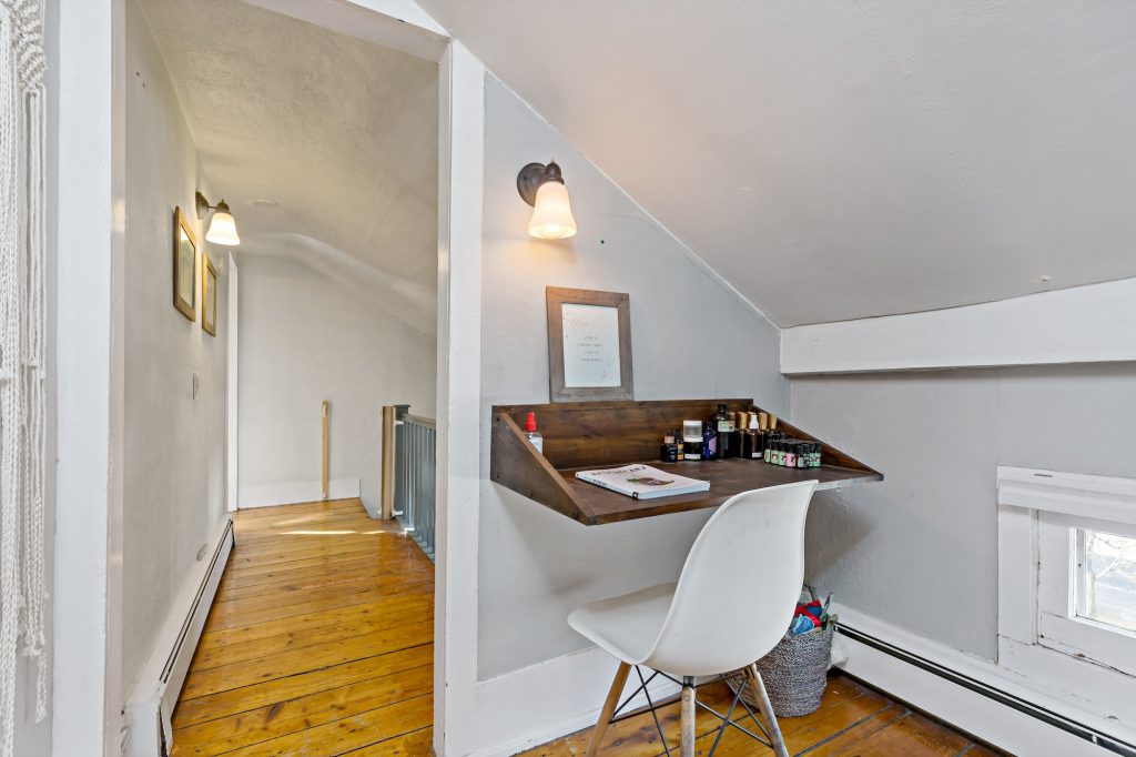 For $398K, this Cold Spring cottage is full of cozy character | 6sqft