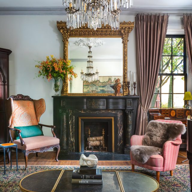 Historic Brooklyn Heights house from the movie 'Moonstruck' hits the ...