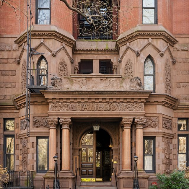 Jimmy Fallon Buys a Fifth Apartment in His Gramercy Park Building | 6sqft