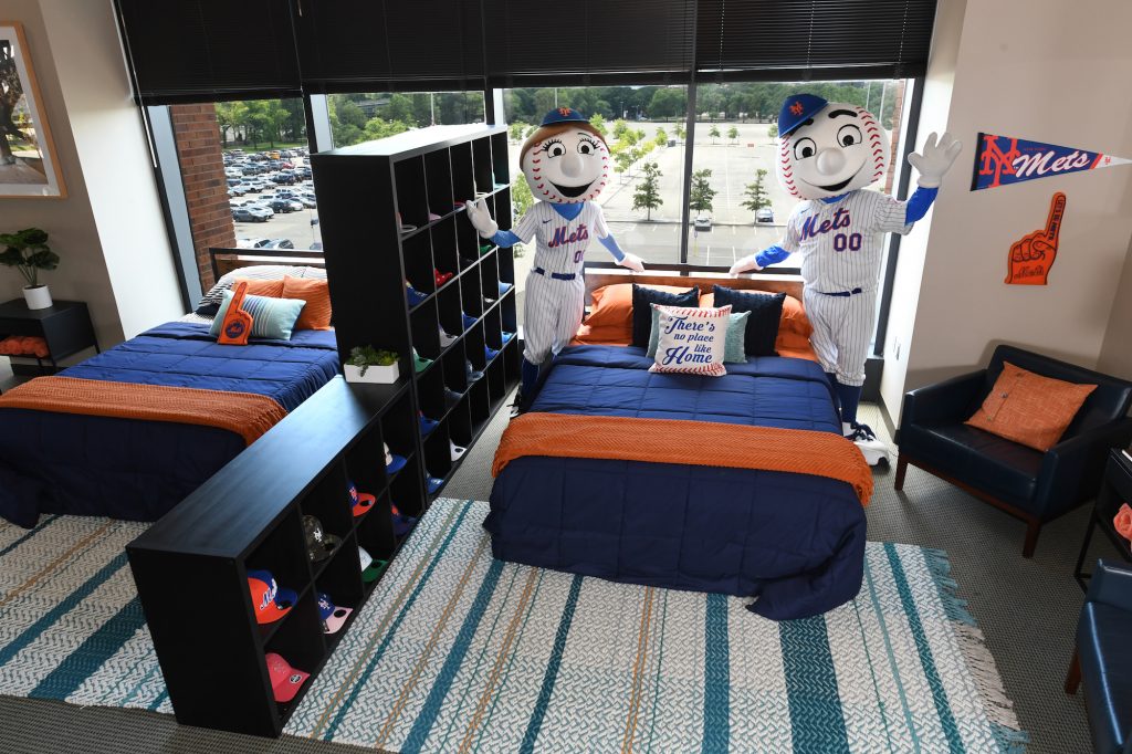 The Mets and Airbnb team up to offer baseball fans an overnight stay at ...