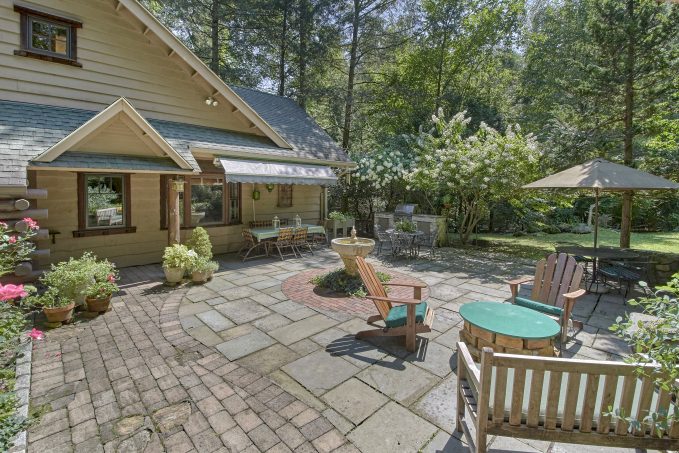 This century-old Adirondack-style log cabin can be your upstate retreat ...