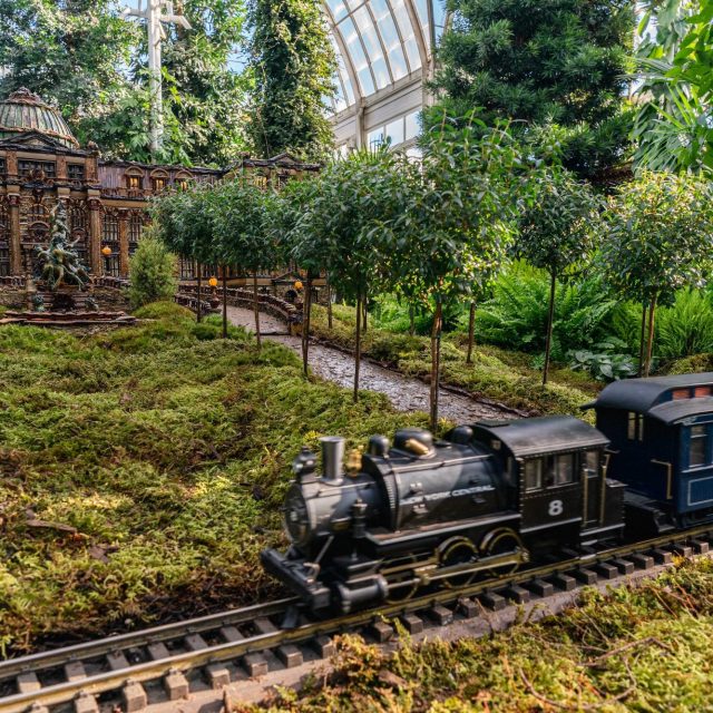 30th annual holiday train show returns to NYBG with more than 190 ...