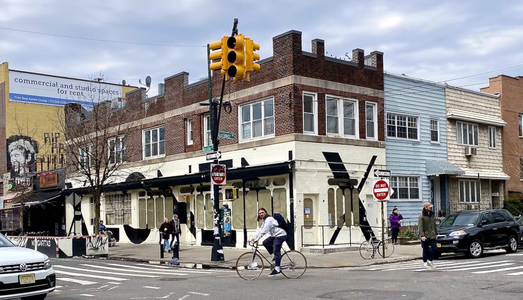 The ultimate guide to Greenpoint, a Brooklyn waterfront neighborhood on ...