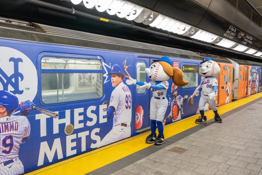 New York Mets take over the NYC subway for playoff run | 6sqft