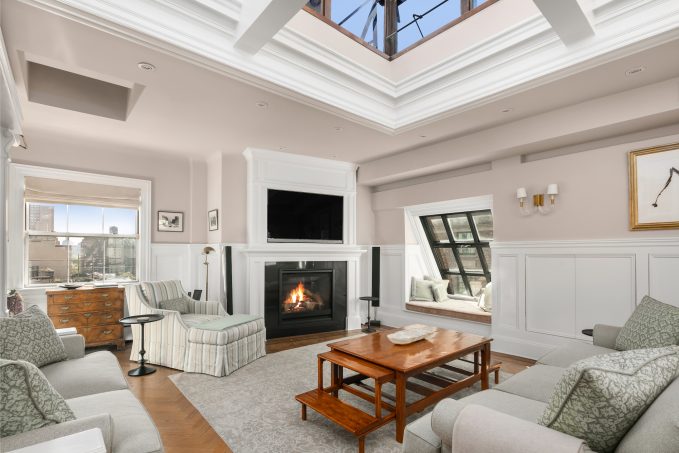 This $7.8M Upper West Side penthouse in the Gilded-Age Dorilton has two ...