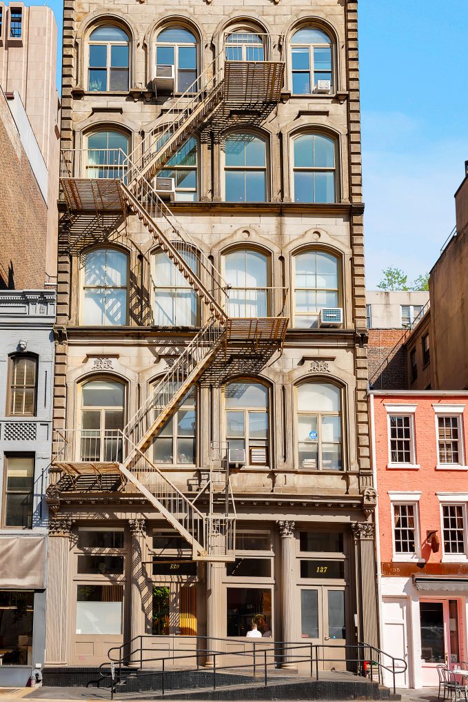 Asking $2.5M, this classic Tribeca loft was starchitect Rafael Viñoly’s ...
